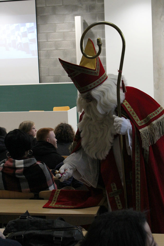 La visite de Saint Nicolas - IPEFA Verviers - Ex IPEPS commercial et ...